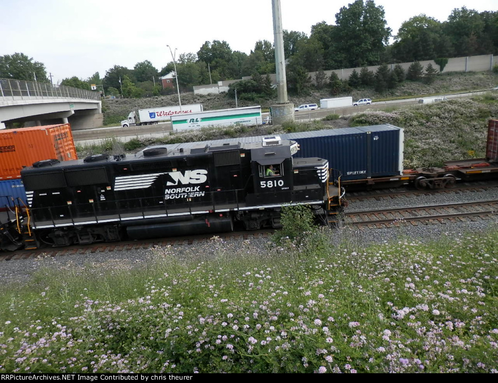 NS ON CSX tracks
